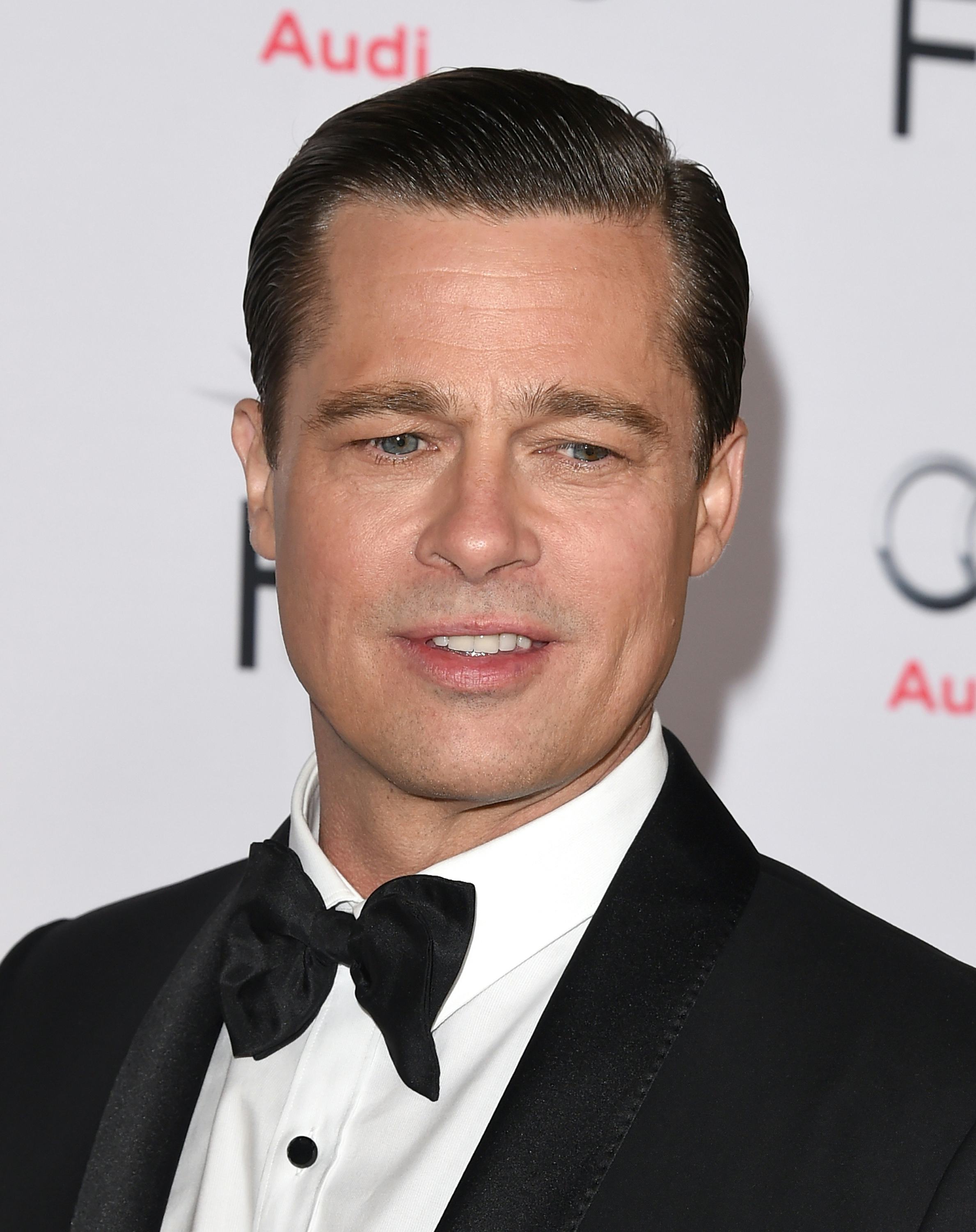 Брэд питт описание внешности: Brad Pitt — БИОГРАФИЯ АКТЕРА И ОПИСАНИЕ ...
